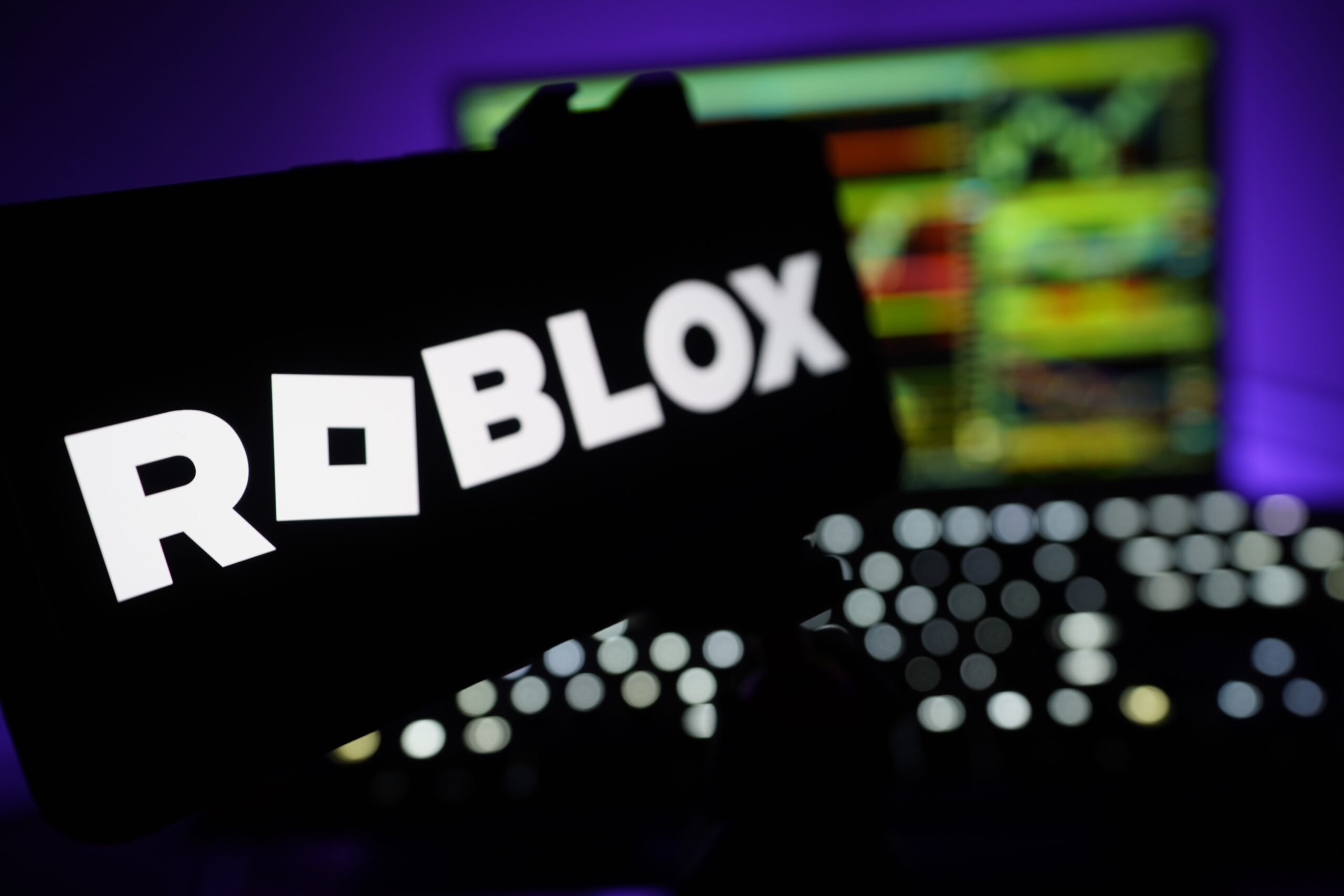 Roblox (RBLX) Stock: Explodes 20% After Earnings as Bookings Hit $2.2B ...