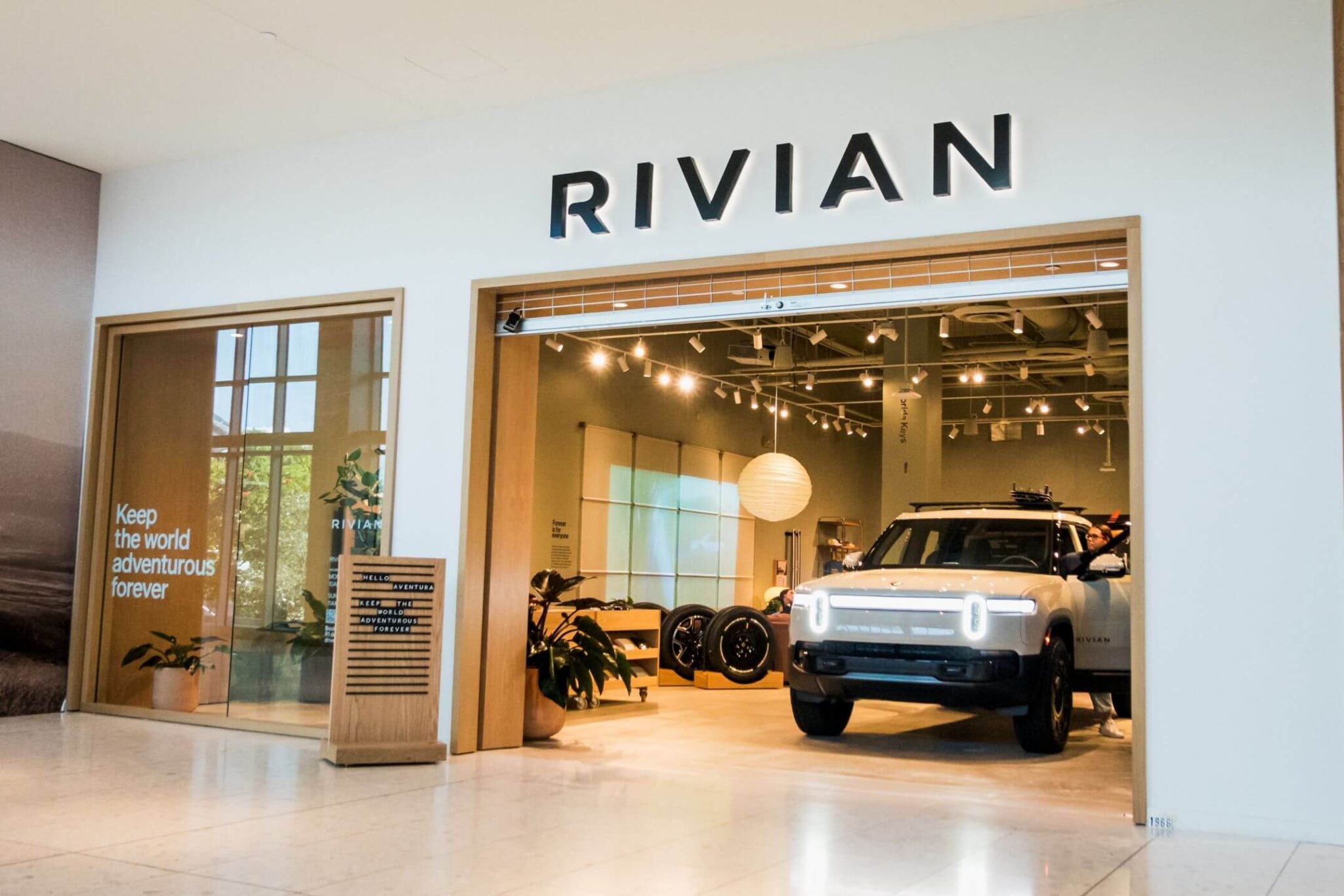 Rivian (RIVN) R2 SUV: Pricing and Specs Finally Revealed - Parameter