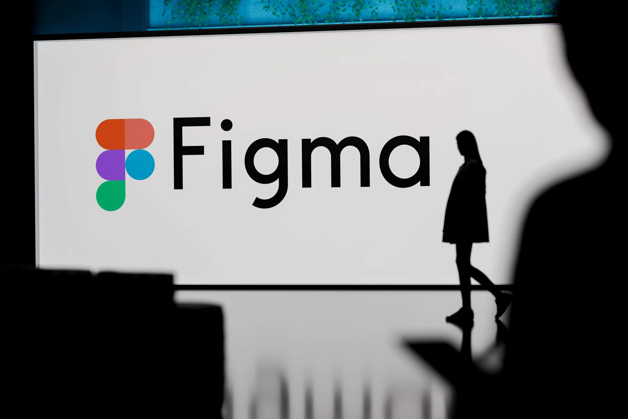Figma (FIG) Stock Tumbles 5% Following CEO's $4.36M Share Sale - Parameter